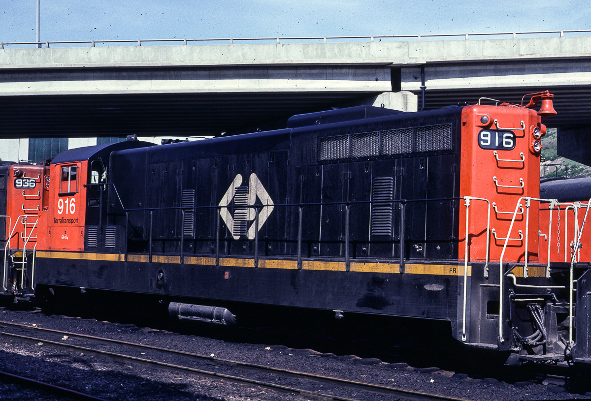 CN GMD NF210 No. 916 – CNRHA